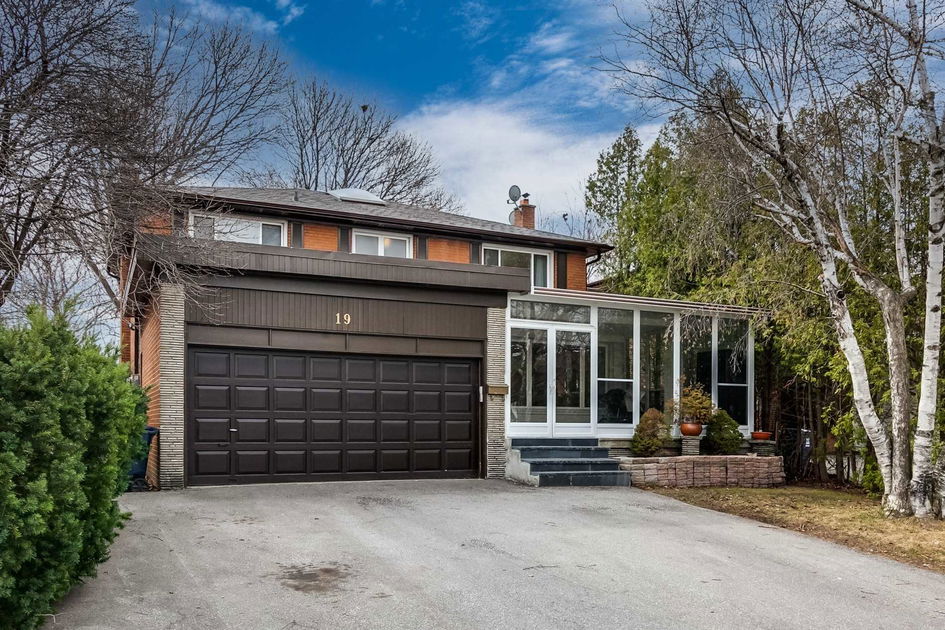 19 Shenstone Road, Toronto