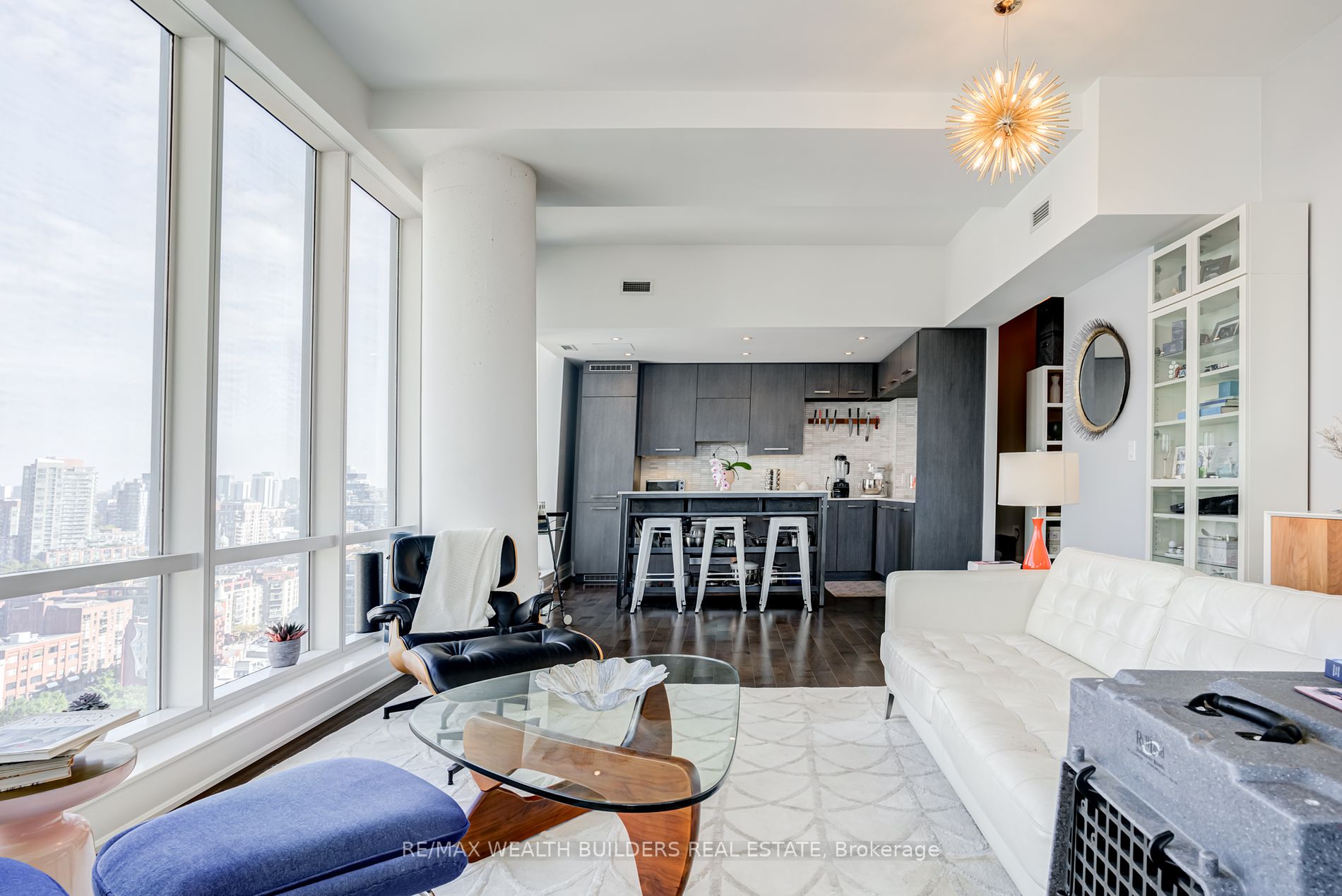 8 The Esplanade, Toronto