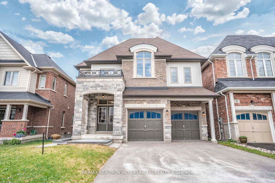 11 John Weddell Avenue, East Gwillimbury