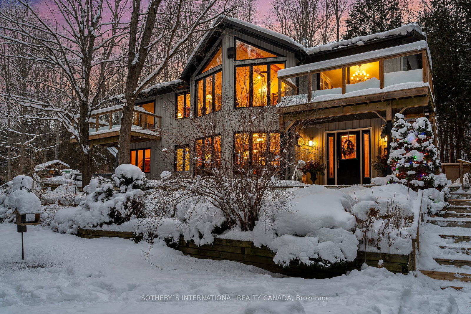 9450 County 9 Road, Clearview