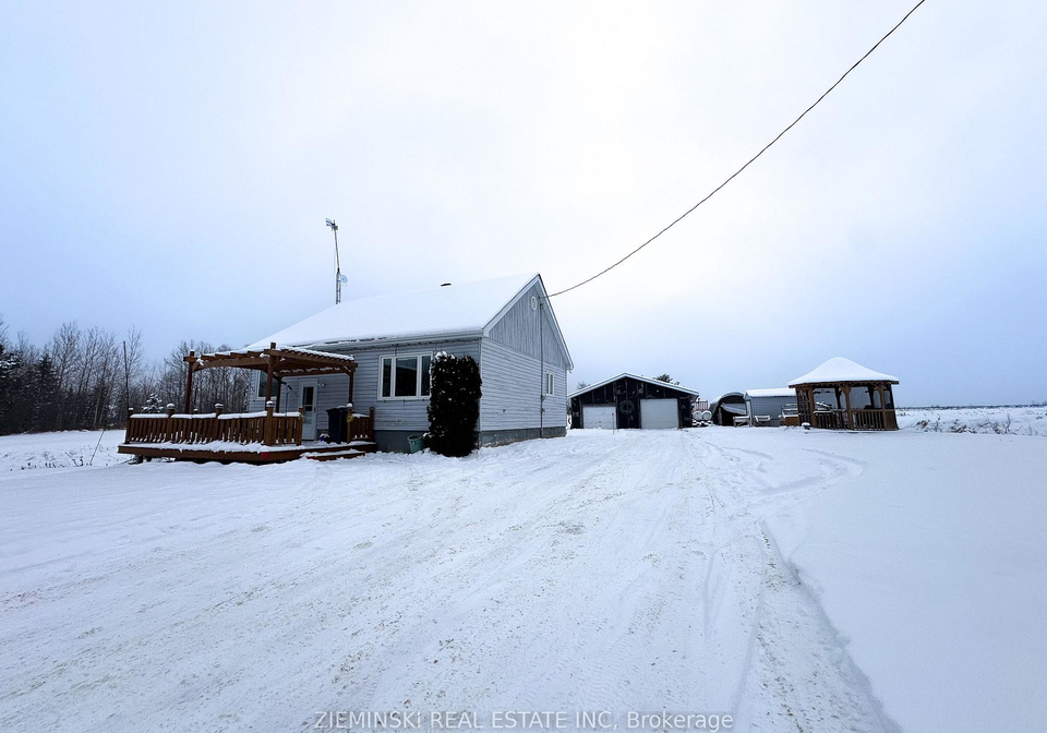 1119 Oil Tank Road, Iroquois Falls