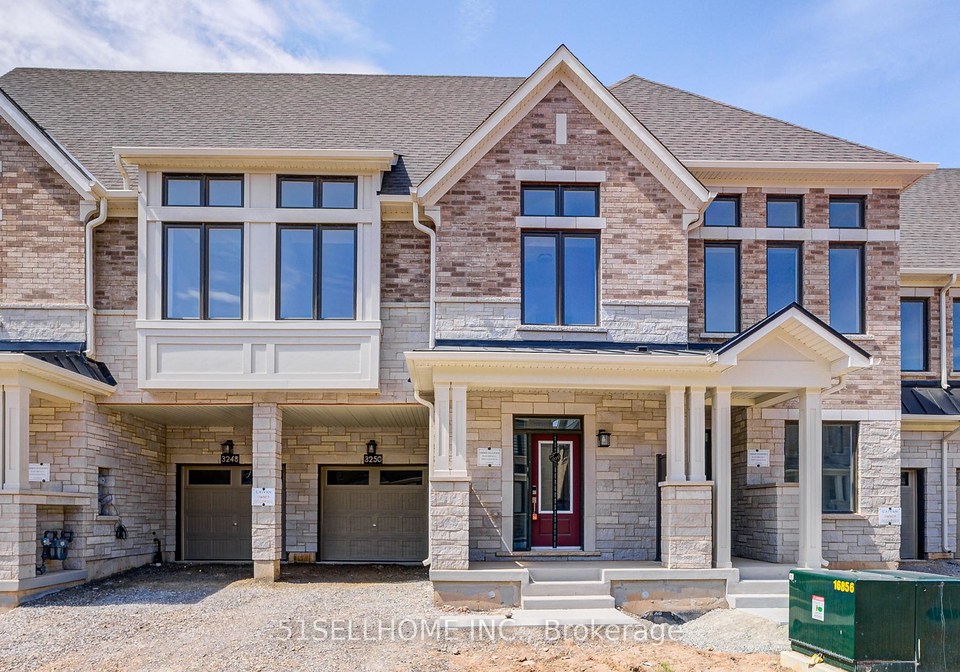 3250 Crystal Drive, Oakville