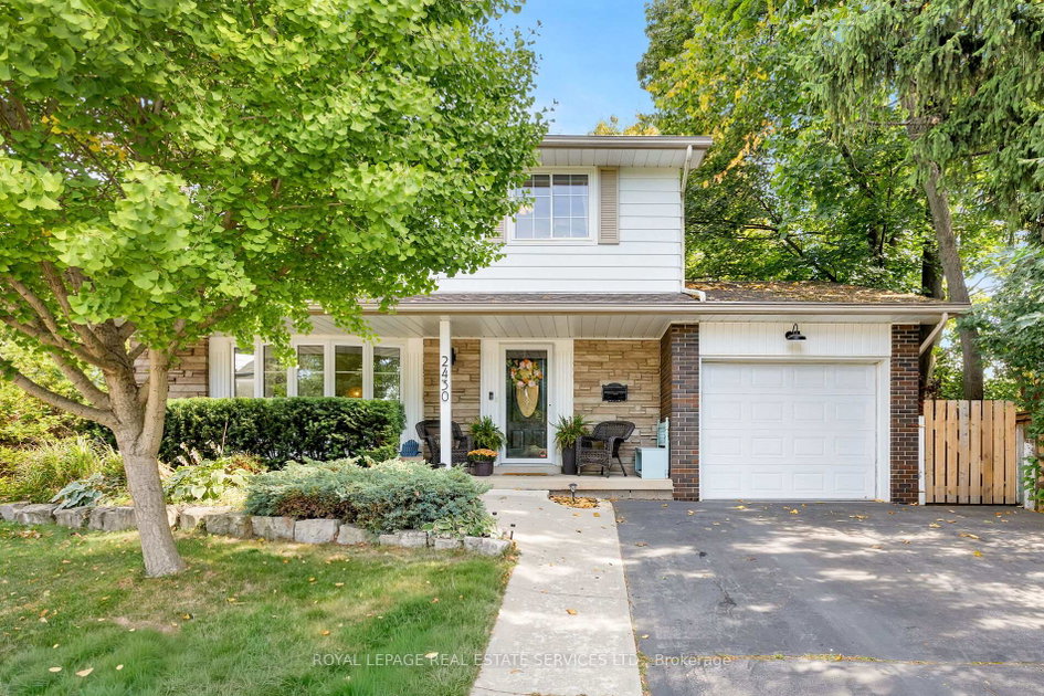 2430 Redfern Road, Burlington