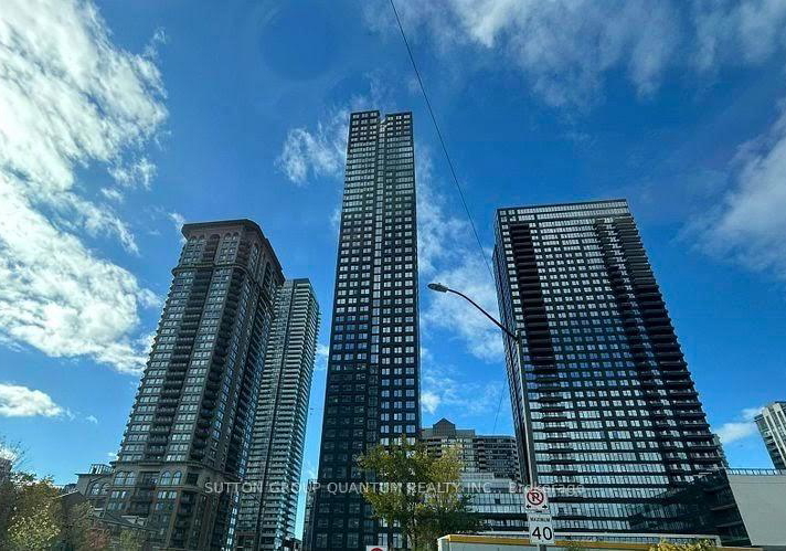 395 Square One Drive S, Mississauga