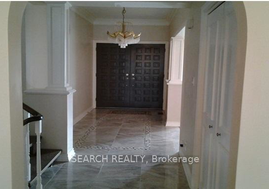 40 St Andrews Boulevard, Etobicoke