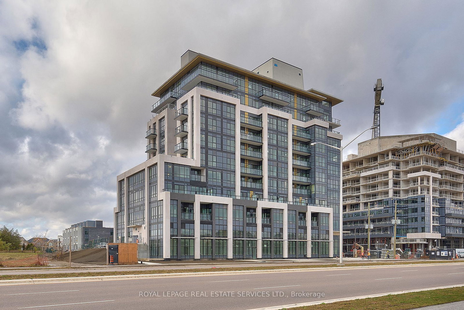 405-dundas-street-w-oakville-ontario-w12615180
