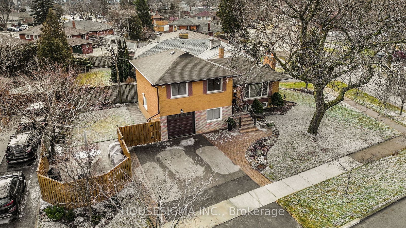 1 Summerfield Crescent, Etobicoke