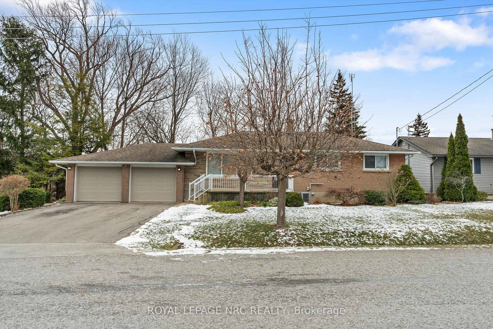 Similar Sold Properties to 19 Jessica Drive, St. Catharines, 442 - Vine ...