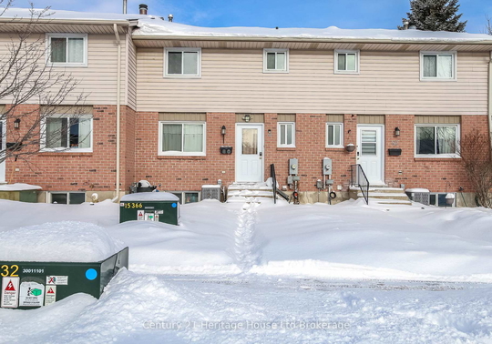 80 Hiawatha Road, Woodstock