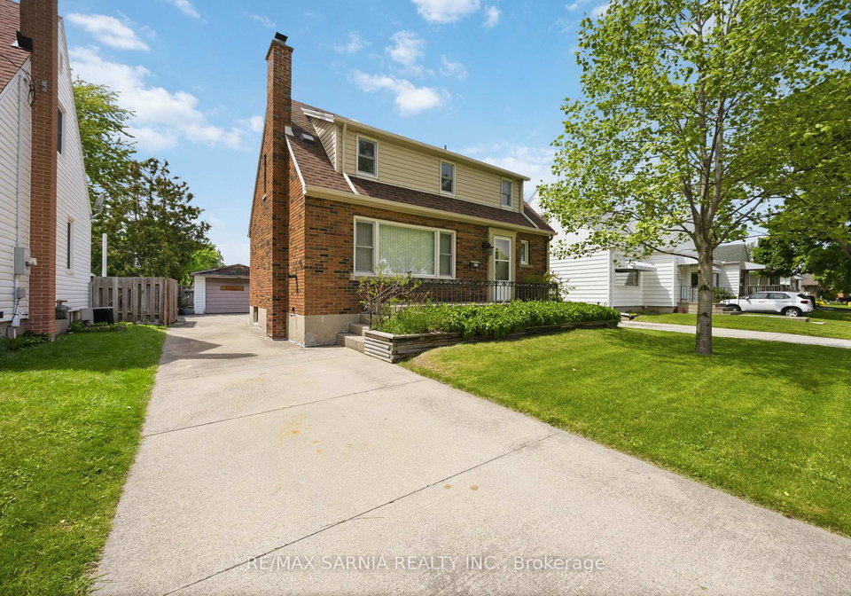 371-mack-avenue-sarnia-ontario-x13168520