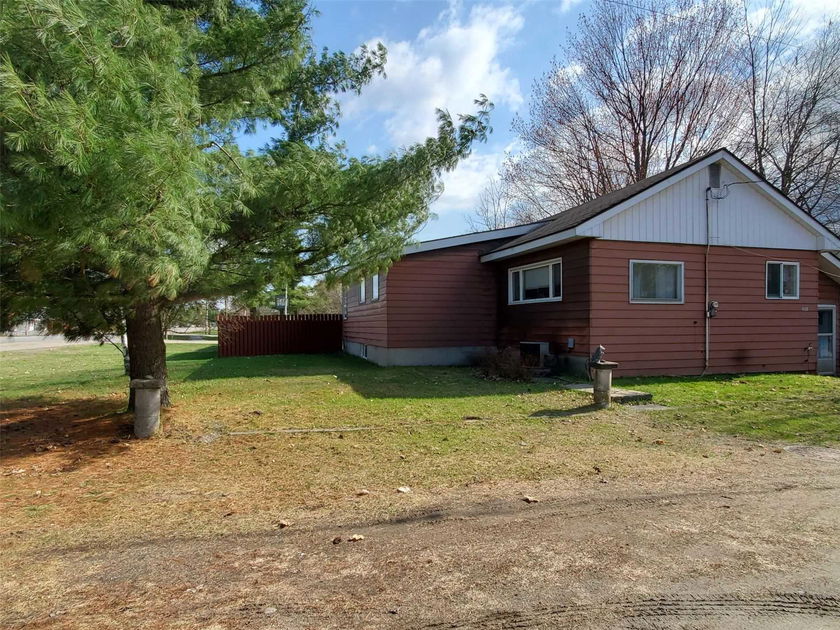 295 Bishop Street, Gravenhurst