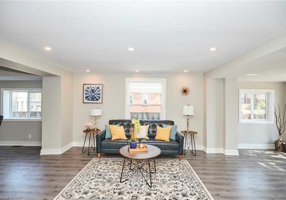 4883 St. Lawrence Avenue, Niagara Falls