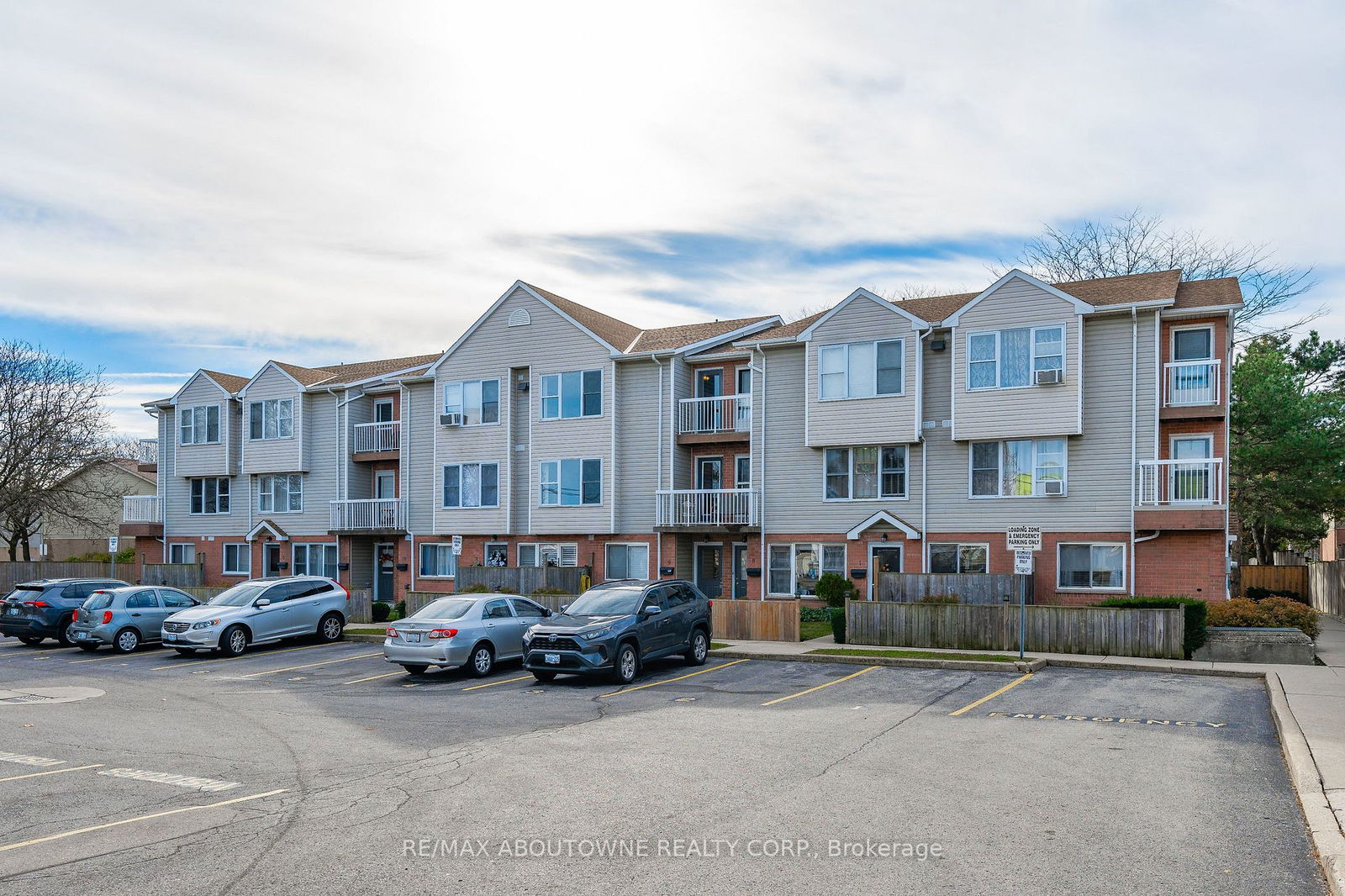 Canada MLS® Listings & Real Estate Services | The Canadian Home