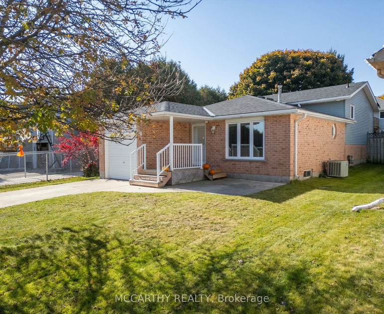 648 Canfield Place, Shelburne